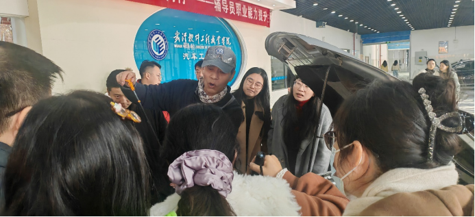 “智驭车途·安心同行”——学校第十期辅导员沙龙成功举办-武汉软件工程职业学院党委学生工作部